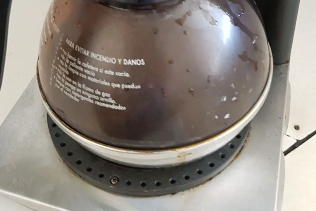 How to Restore a Slow Coffee Maker Pot?