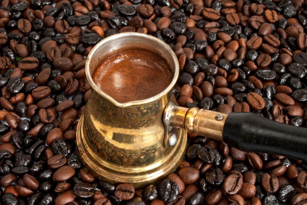 Traditional Middle Eastern Coffee Preparation Methods and Techniques